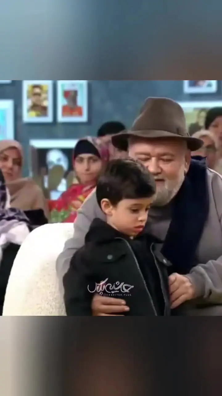 سوپرایز دور از انتظار اکبر عبدی وسط برنامه محسن کیایی!