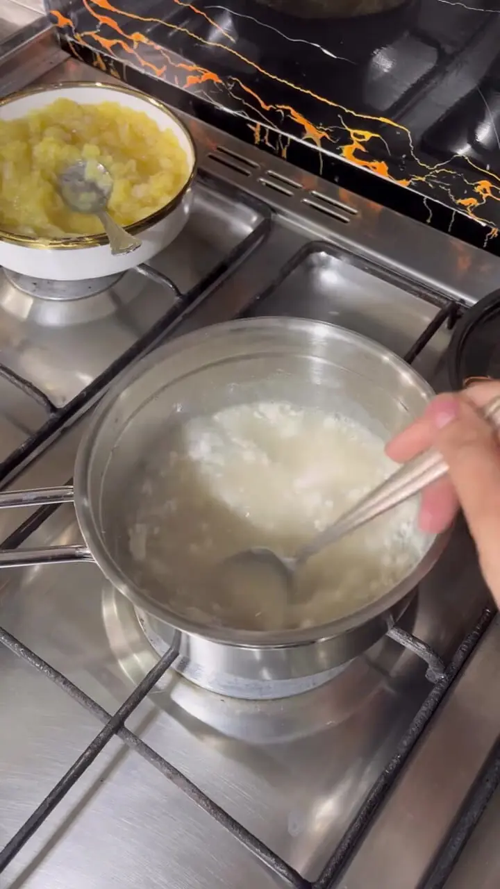 آموزش تهیه فرنی سیب برای روزهای سرد زمستان